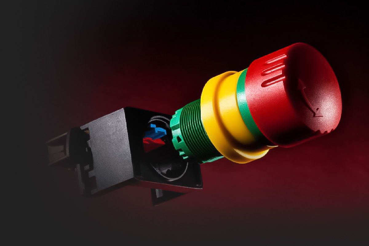 Self-monitoring contact blocks for emergency-stops | Georg Schlegel